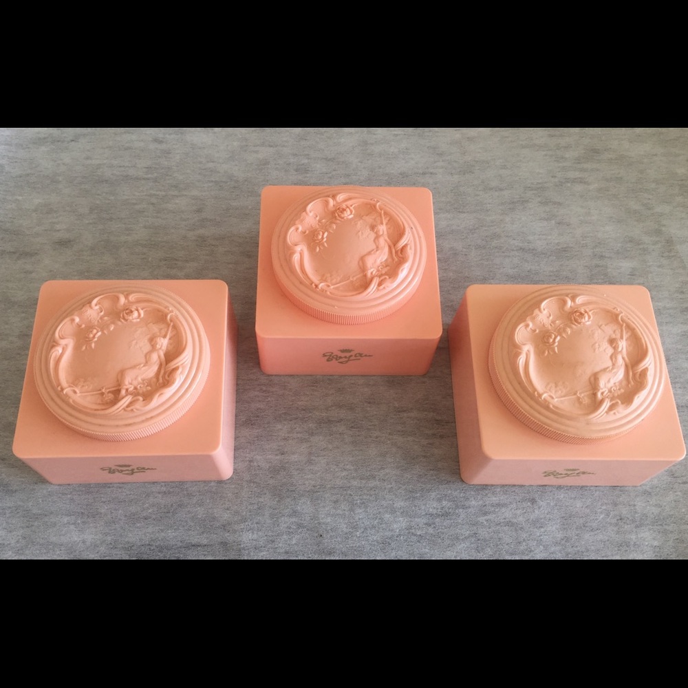 White Shoulders Art Nouveau Powder Boxes 1949 - Gem